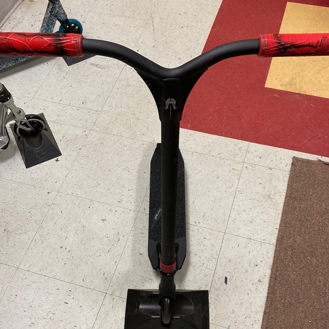 Ethic Complete Scooter Erawan Black/Red – Rowan Skate Center